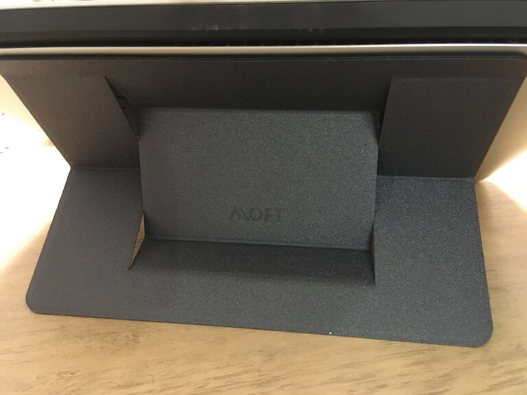 MOFTのPCスタンドをレビュー！使い方もカンタンで超便利 | ひろこみゅ